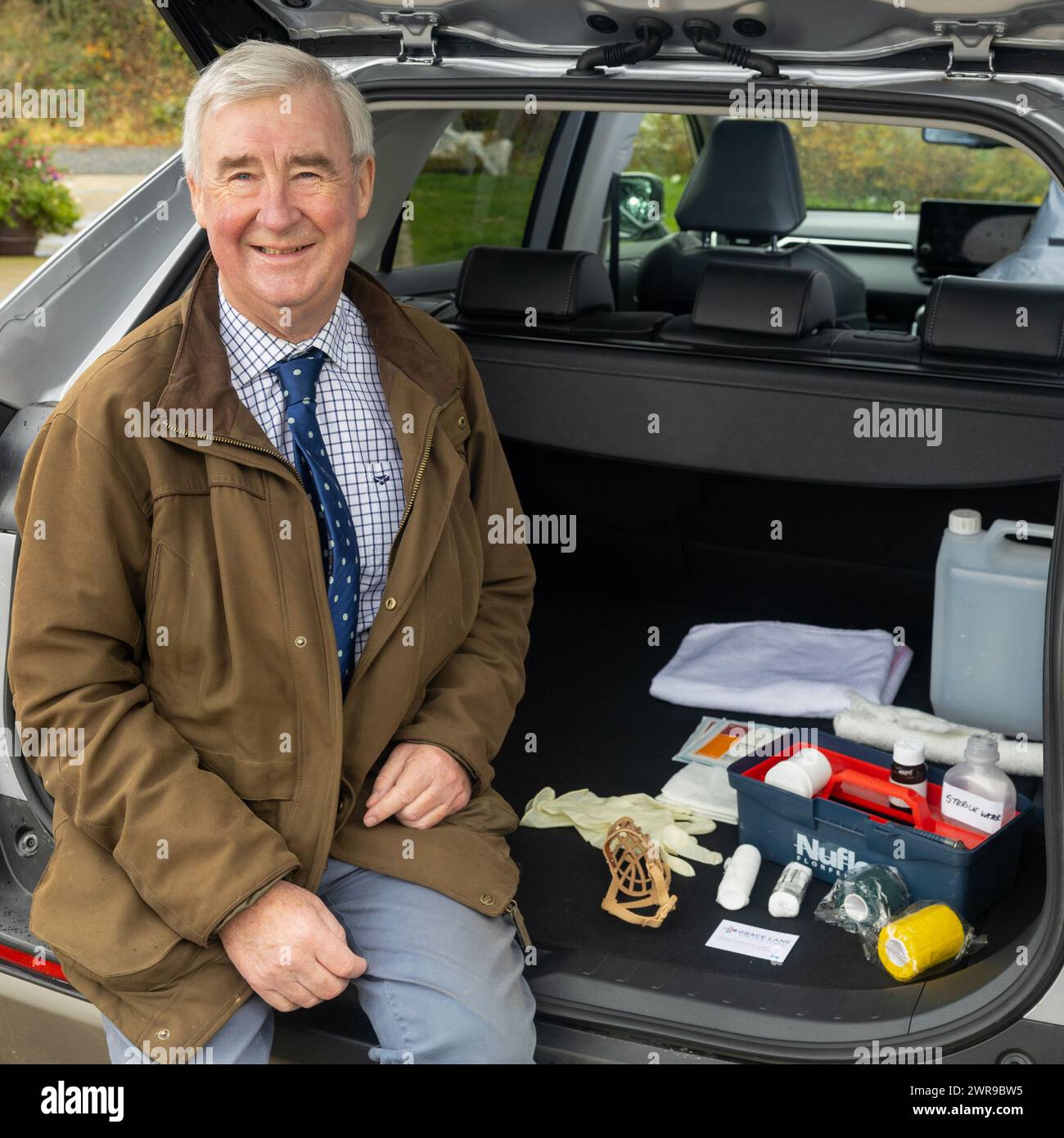 13/11/2023 The Yorkshire Vet, Peter Wright, with 11-year-old Jack ...