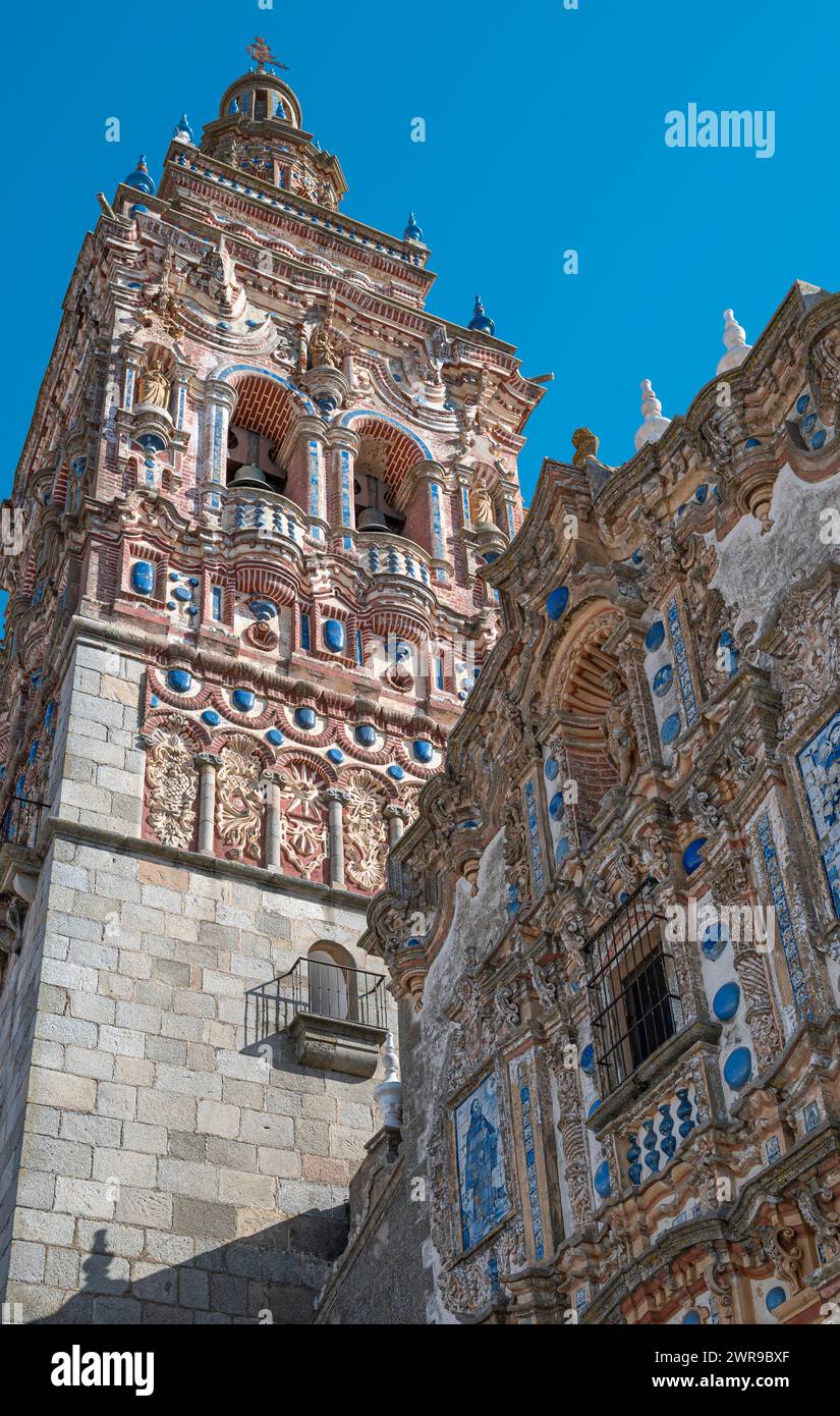 Tall skyscraper unique vertical hi-res stock photography and images - Alamy