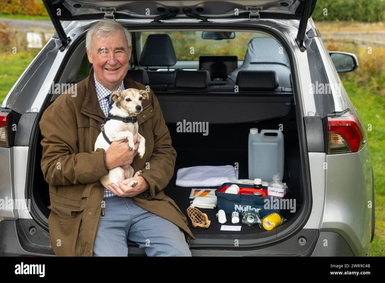 13/11/2023 The Yorkshire Vet, Peter Wright, with 11-year-old Jack ...