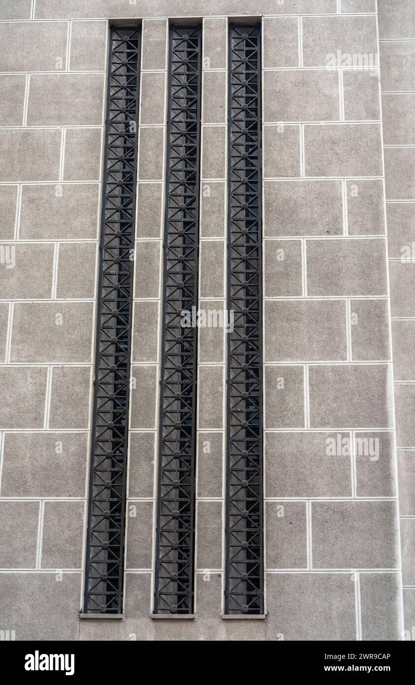 Triple line windows hi-res stock photography and images - Alamy