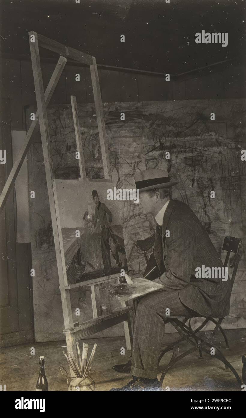 1900 1910 studio photo man hi-res stock photography and images - Alamy