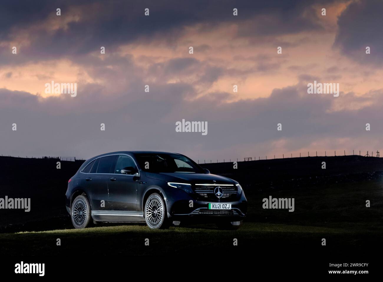 Mercedes eqc 400 4matic amg line hi-res stock photography and images ...