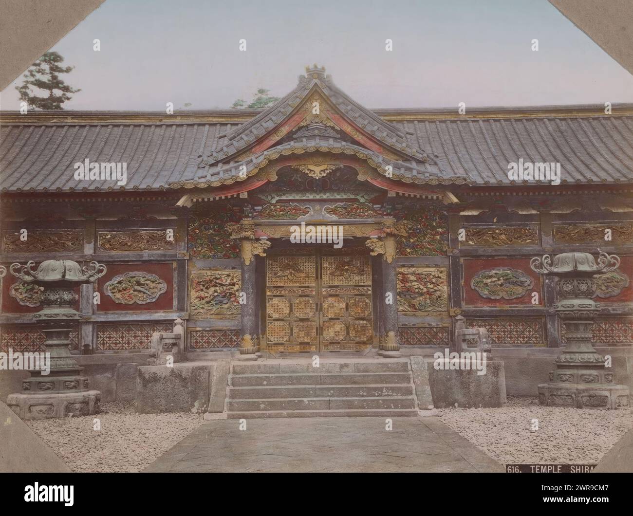 Kusakabe kimbei temple gate shiba hi-res stock photography and images ...