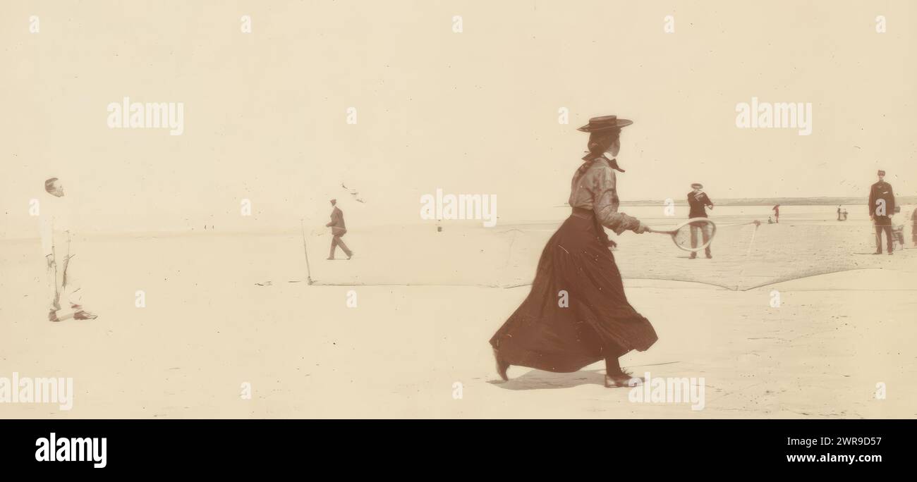 1900 woman beach hi-res stock photography and images - Alamy