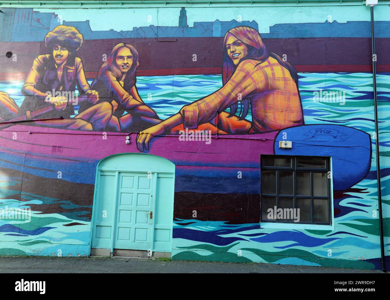 Thin lizzy band 1970s hi-res stock photography and images - Alamy