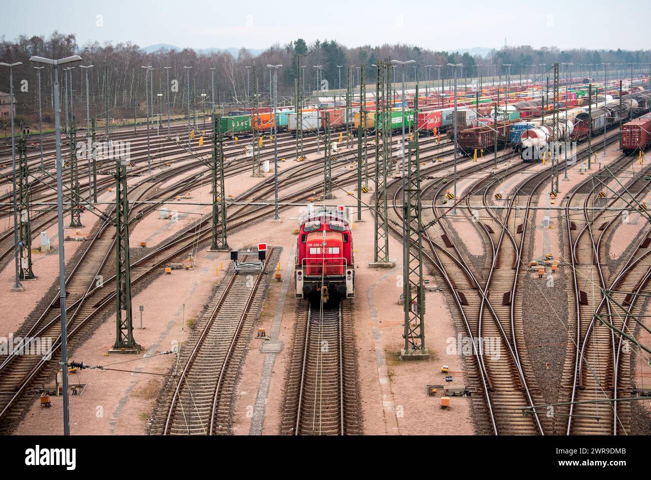Shunting signal hi-res stock photography and images - Alamy