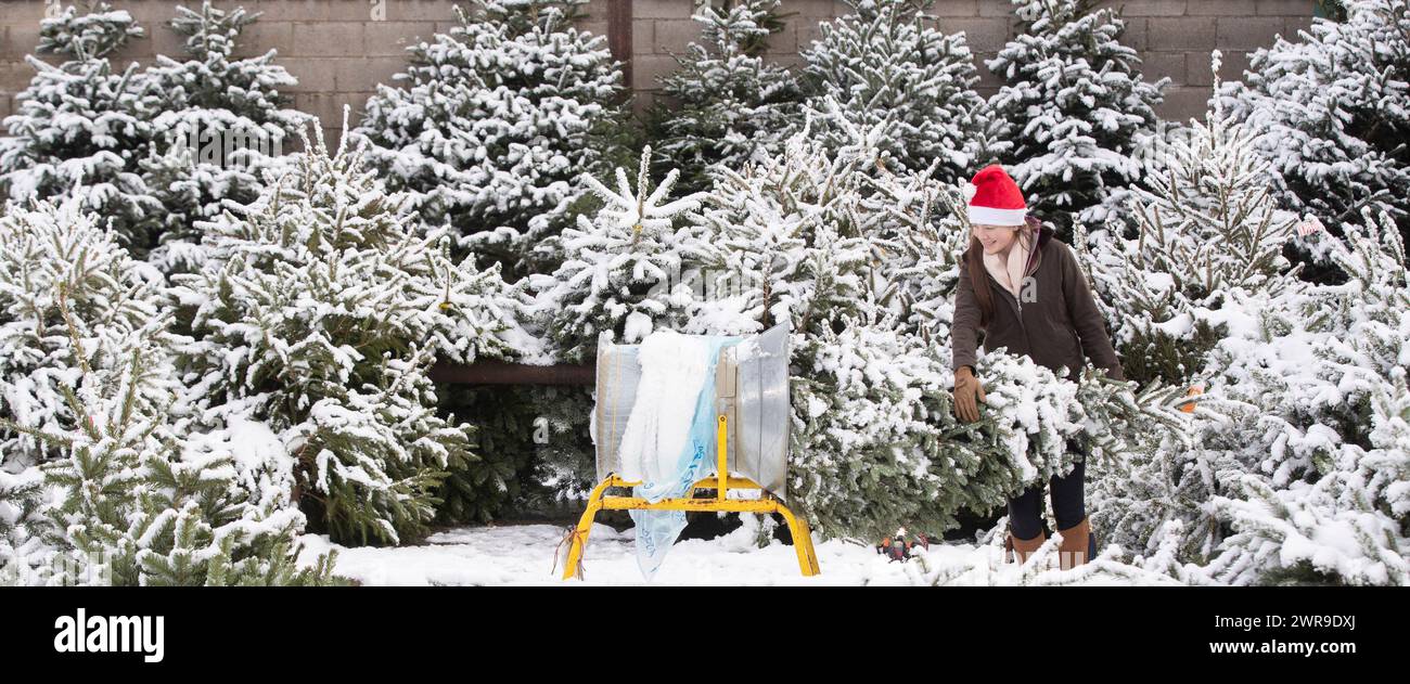 Weather closed school hi-res stock photography and images - Alamy
