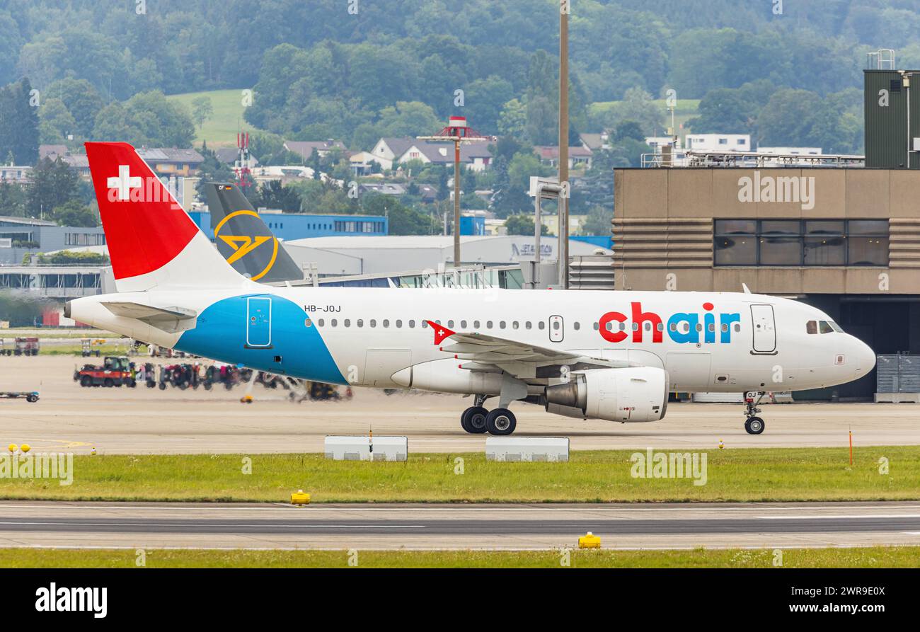 Ein Airbus A319-112 von der Schweizer Fluggesellschaft Chair Airlines ...