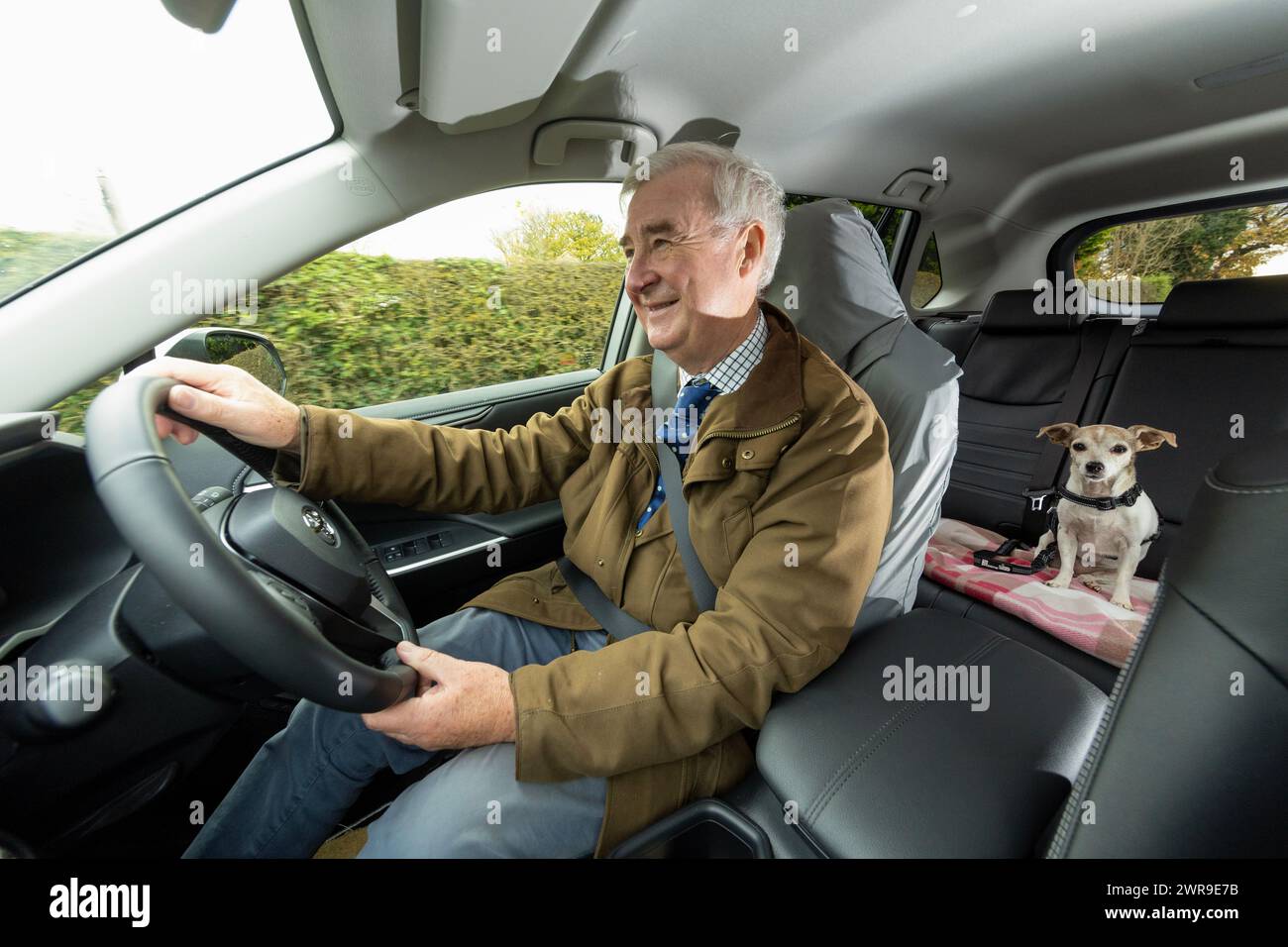 13/11/2023 The Yorkshire Vet, Peter Wright, with 11-year-old Jack ...