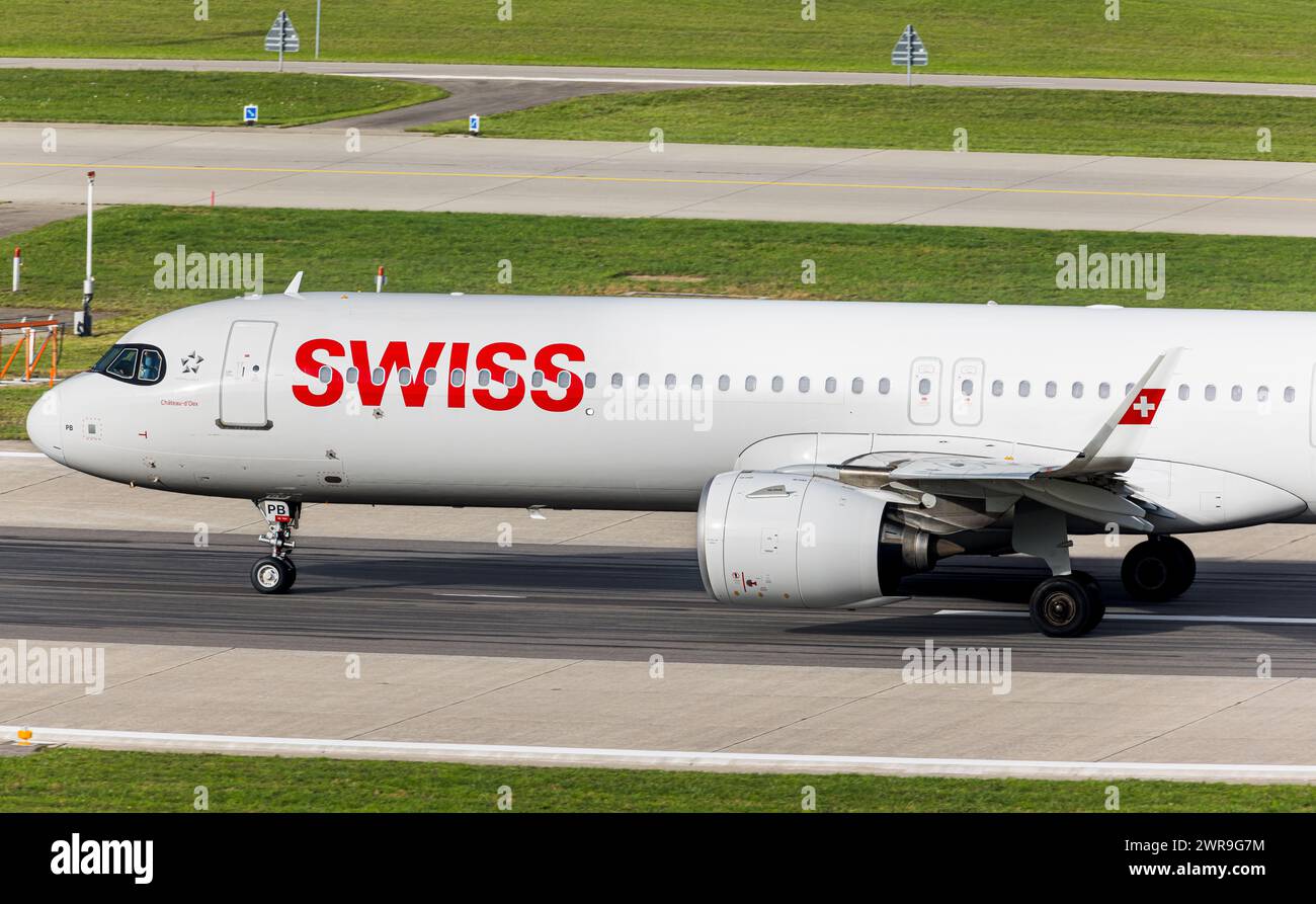 Ein Airbus A321-271NX von Swiss International Airlines startet vom ...