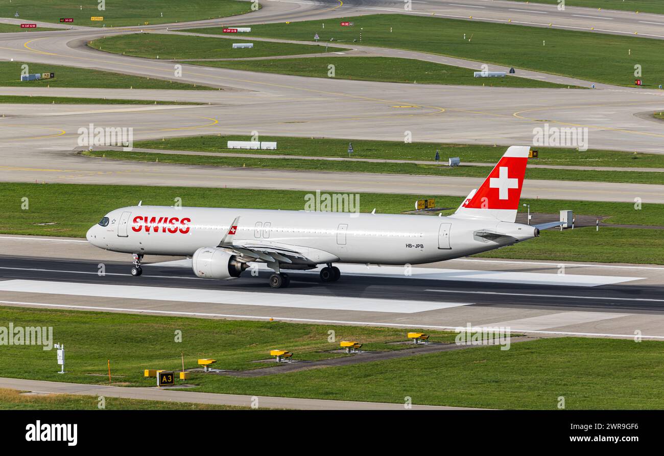 Ein Airbus A321-271NX von Swiss International Airlines startet vom ...