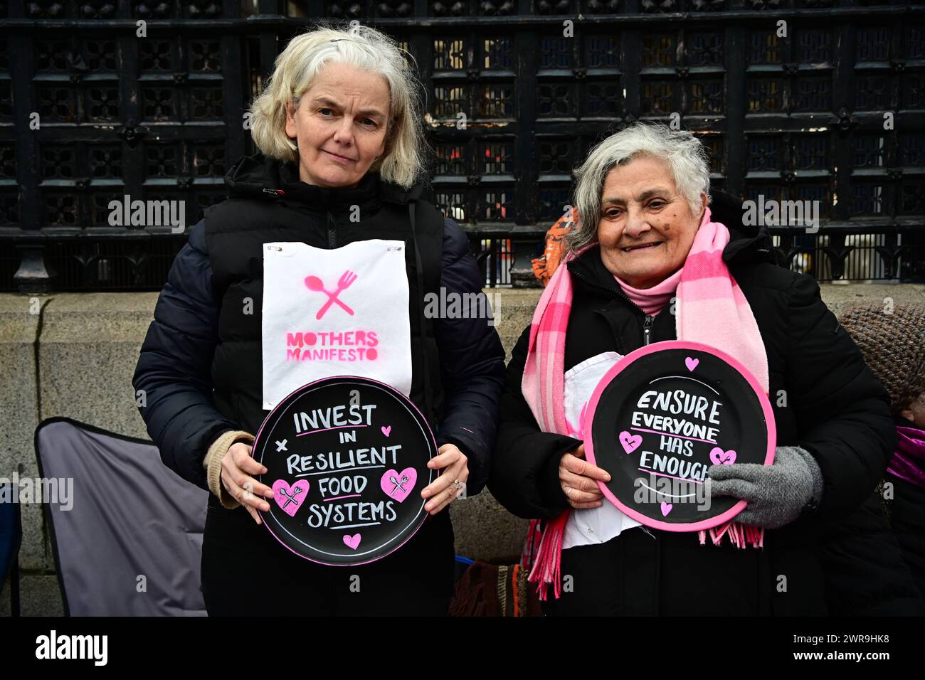 Food insecurity children uk hi-res stock photography and images - Alamy