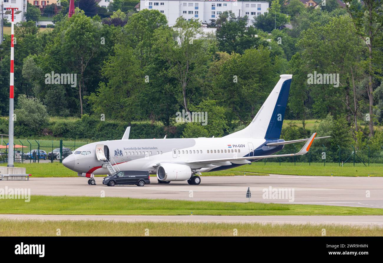 Boeing 737 100 bbj hi-res stock photography and images - Alamy