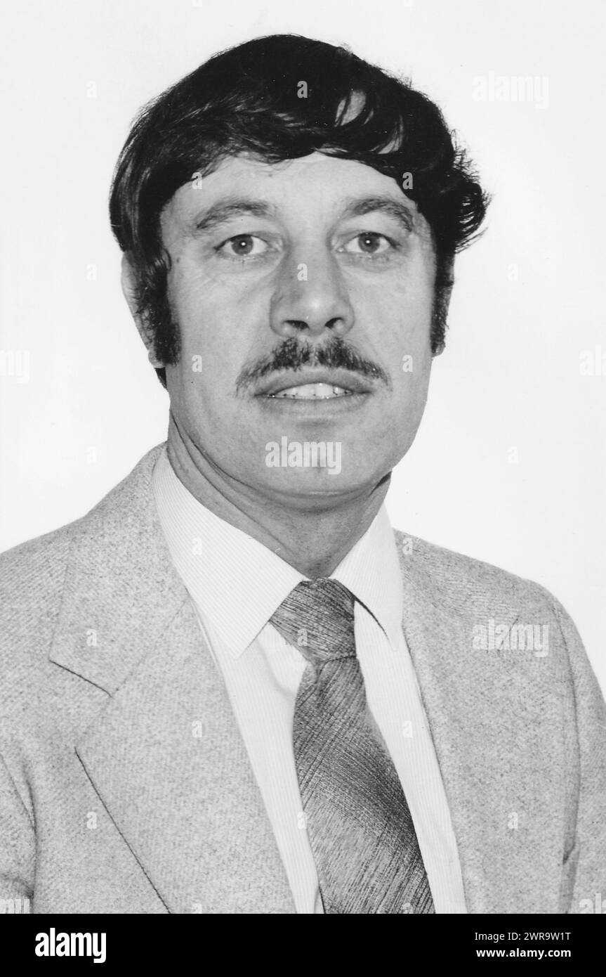 PC ALAN PARROT SOUTHSEA POLICE STATION, PORTSMOUTH 1987 PIC MIKE WALKER ...