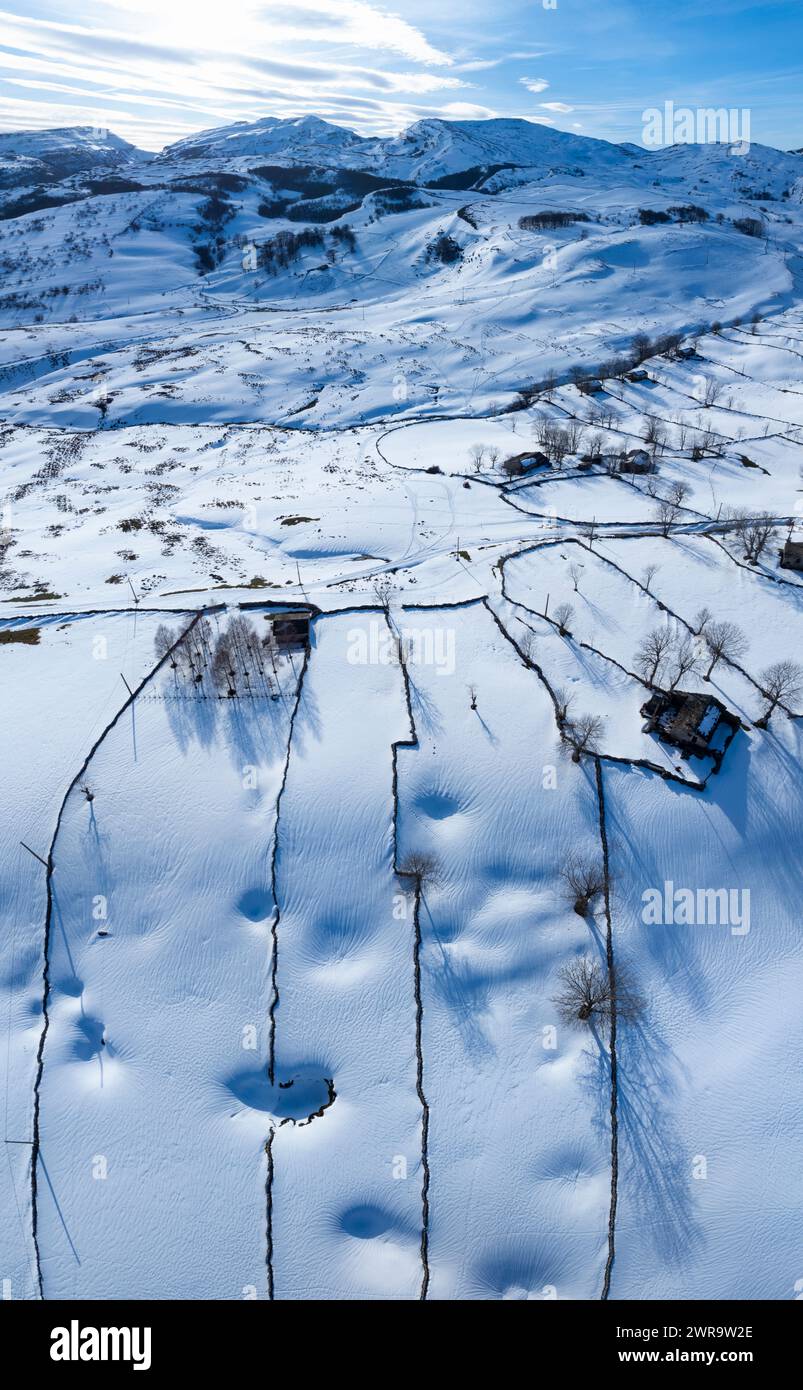 Winter landscape covered in snow in the surroundings of Guarguero ...