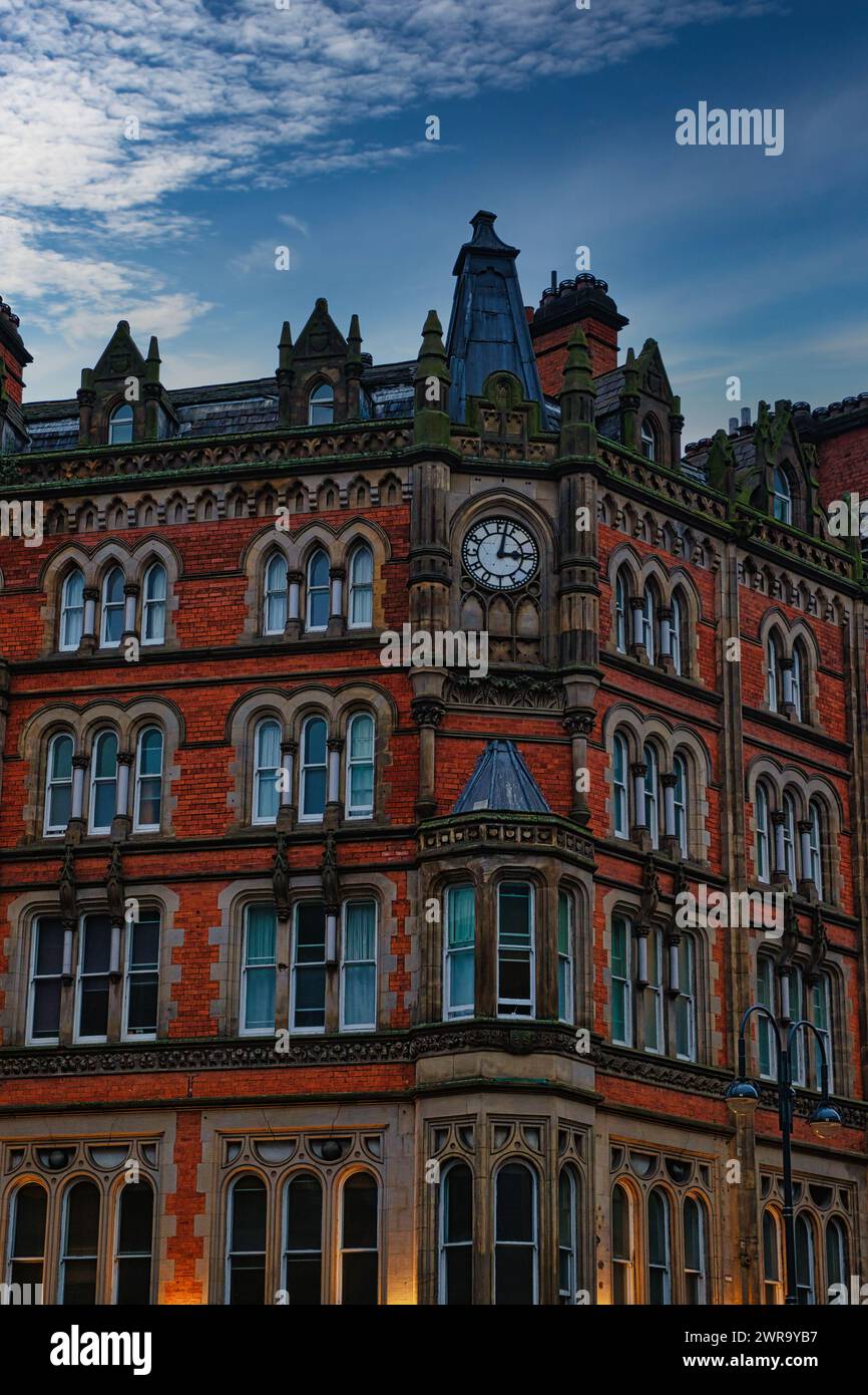 Housing tower block victorian hi-res stock photography and images - Alamy