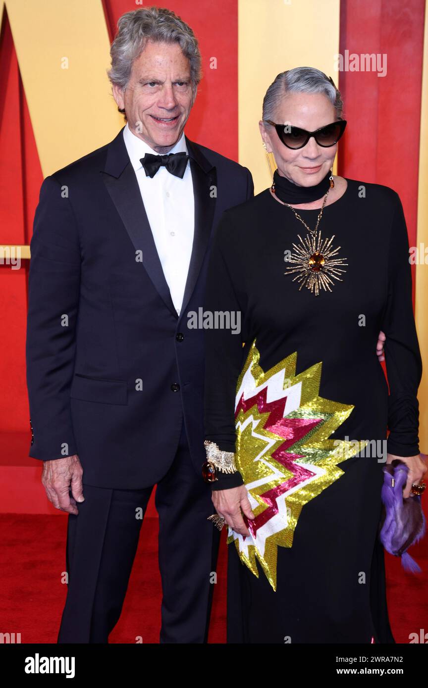 Lisa eisner and eric eisner hi-res stock photography and images - Alamy