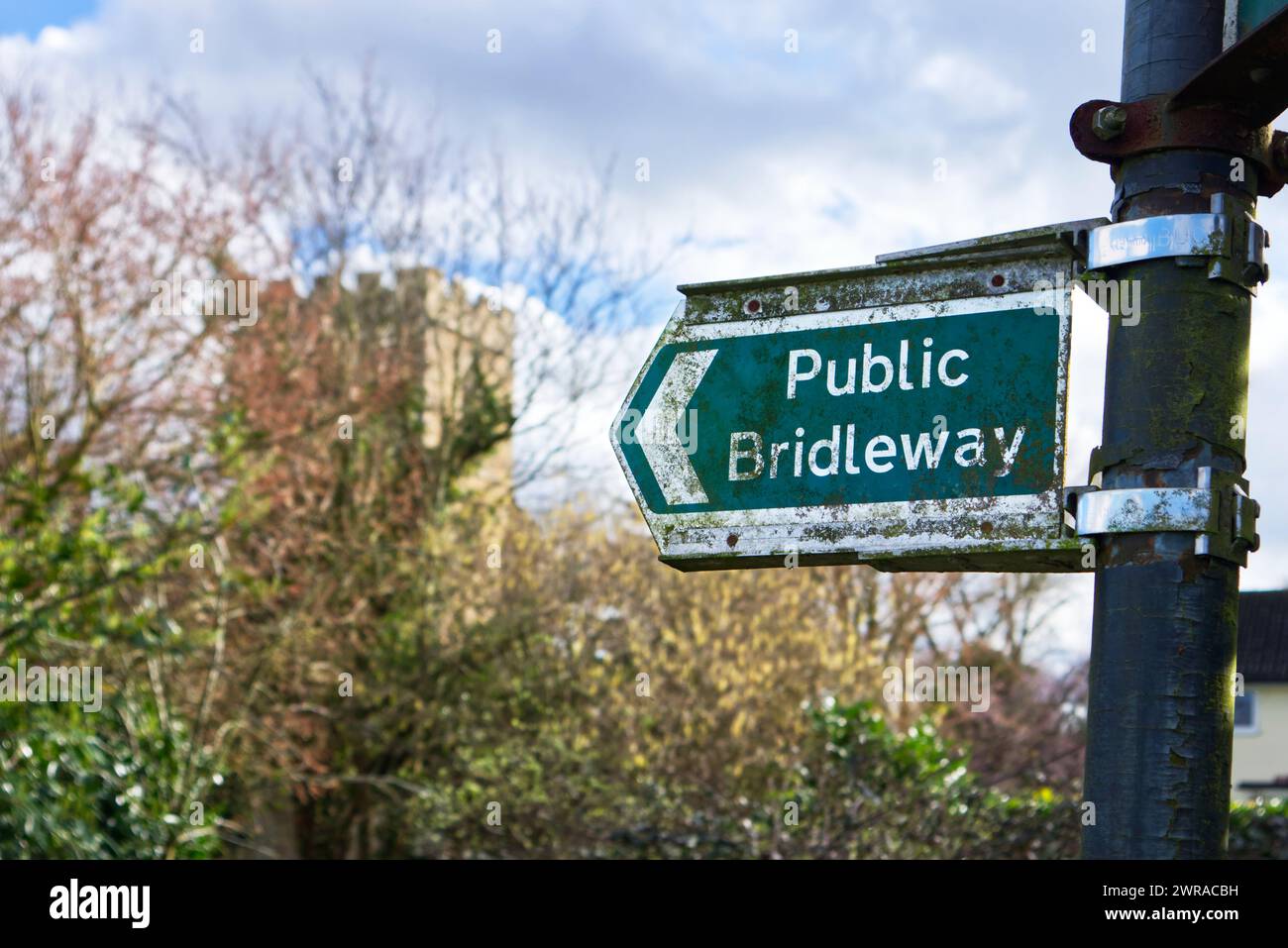 Horse bridleway signage hi-res stock photography and images - Alamy