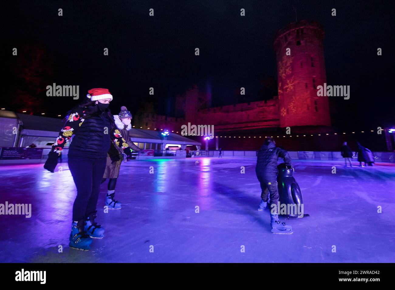 Warwick castle ice rink hi-res stock photography and images - Alamy