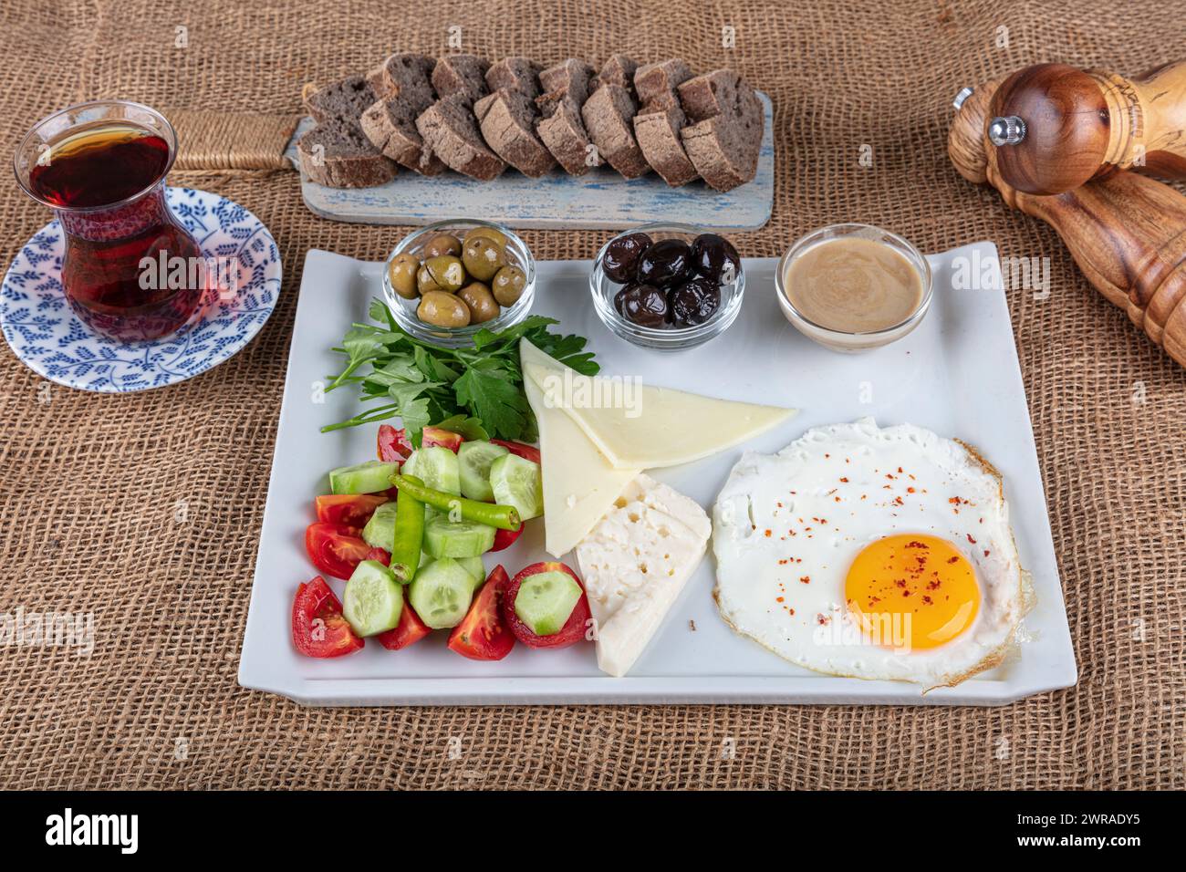 Serpme turk kahvaltisi hi-res stock photography and images - Alamy