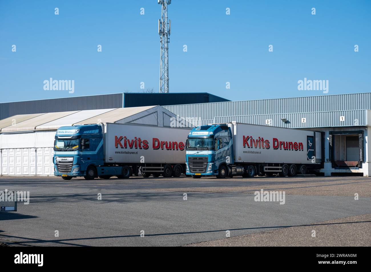 2024 loading hi-res stock photography and images - Alamy