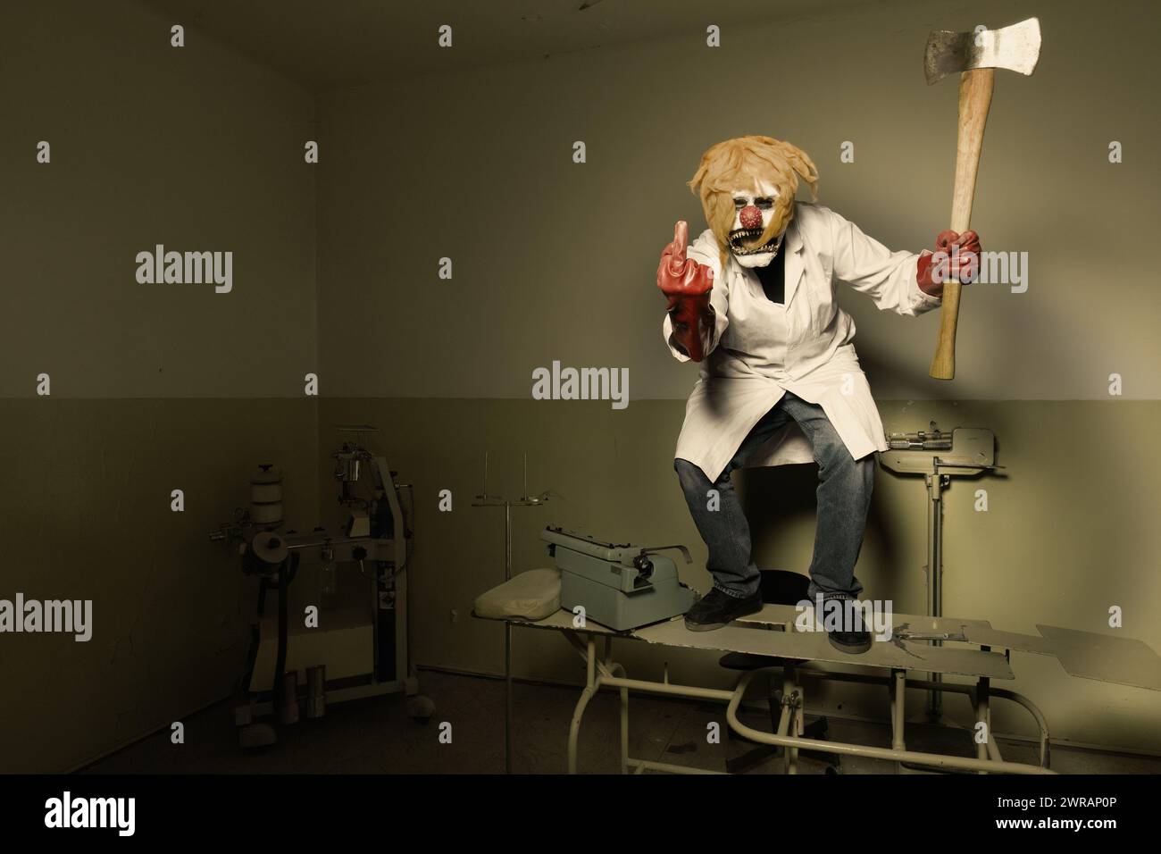 Creepy man in suit hi-res stock photography and images - Alamy