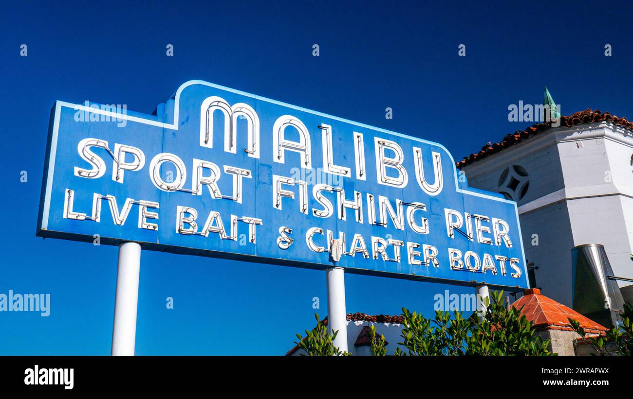 Malibu Pier sign, Malibu Sport Fishing Pier: live bait and charter ...