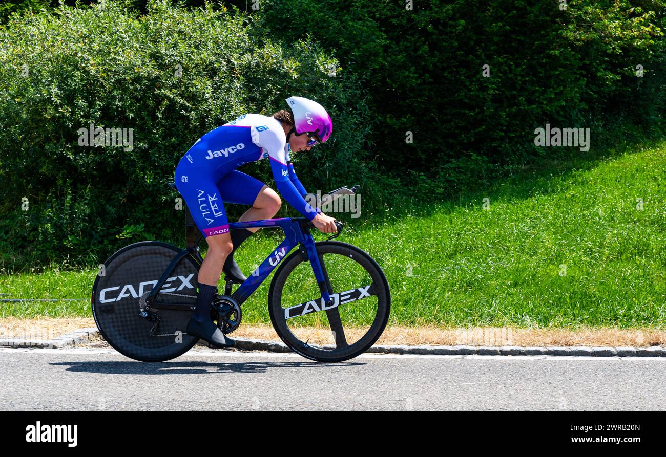 Die australische Radrennfahrerin Ruby Roseman-Gannon vom Team Jayco ...