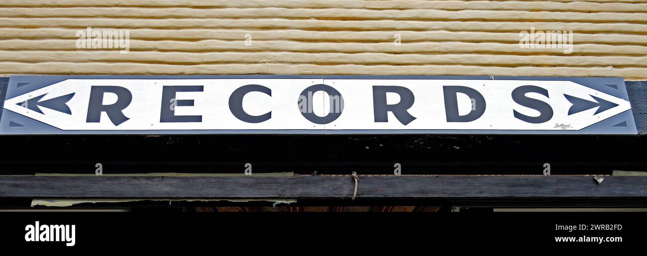 Needle to the Grove record shop sign in Niles district of Fremont ...