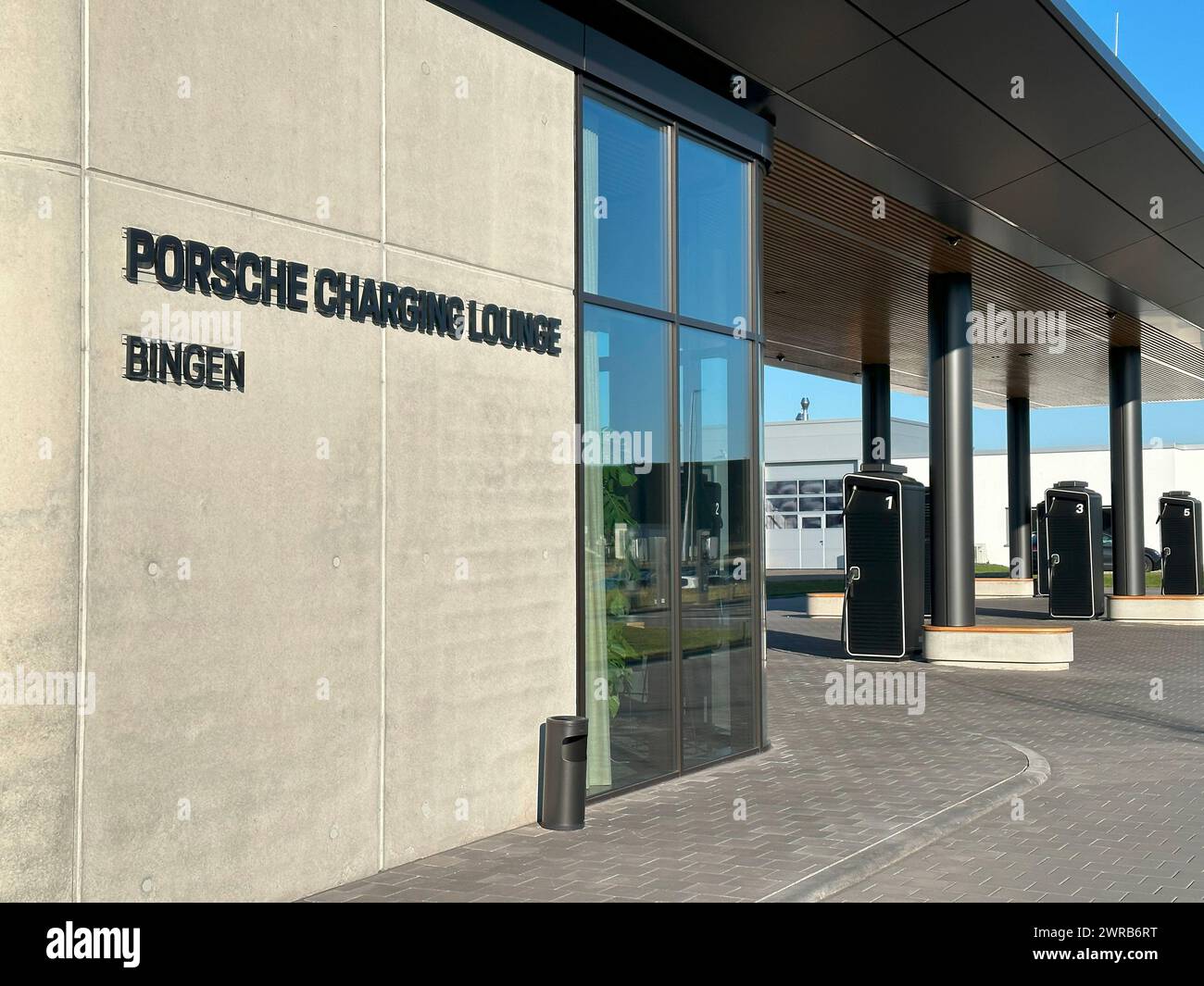 Porsche Charging Lounge Bingen am rhein, Power Charger electric vehicle ...