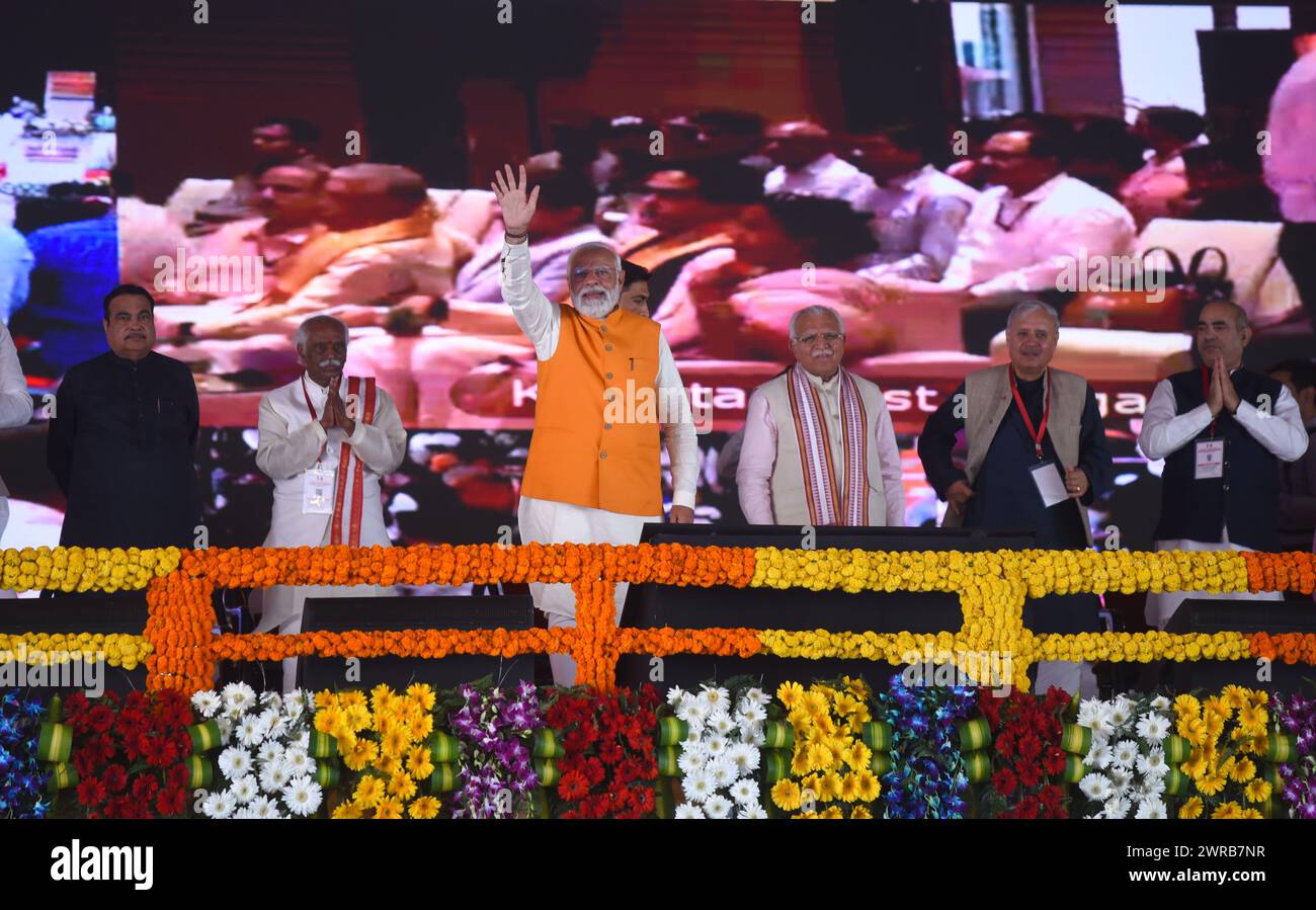 GURUGRAM, INDIA - MARCH 11: Prime Minister Narendra Modi, Cabinet ...