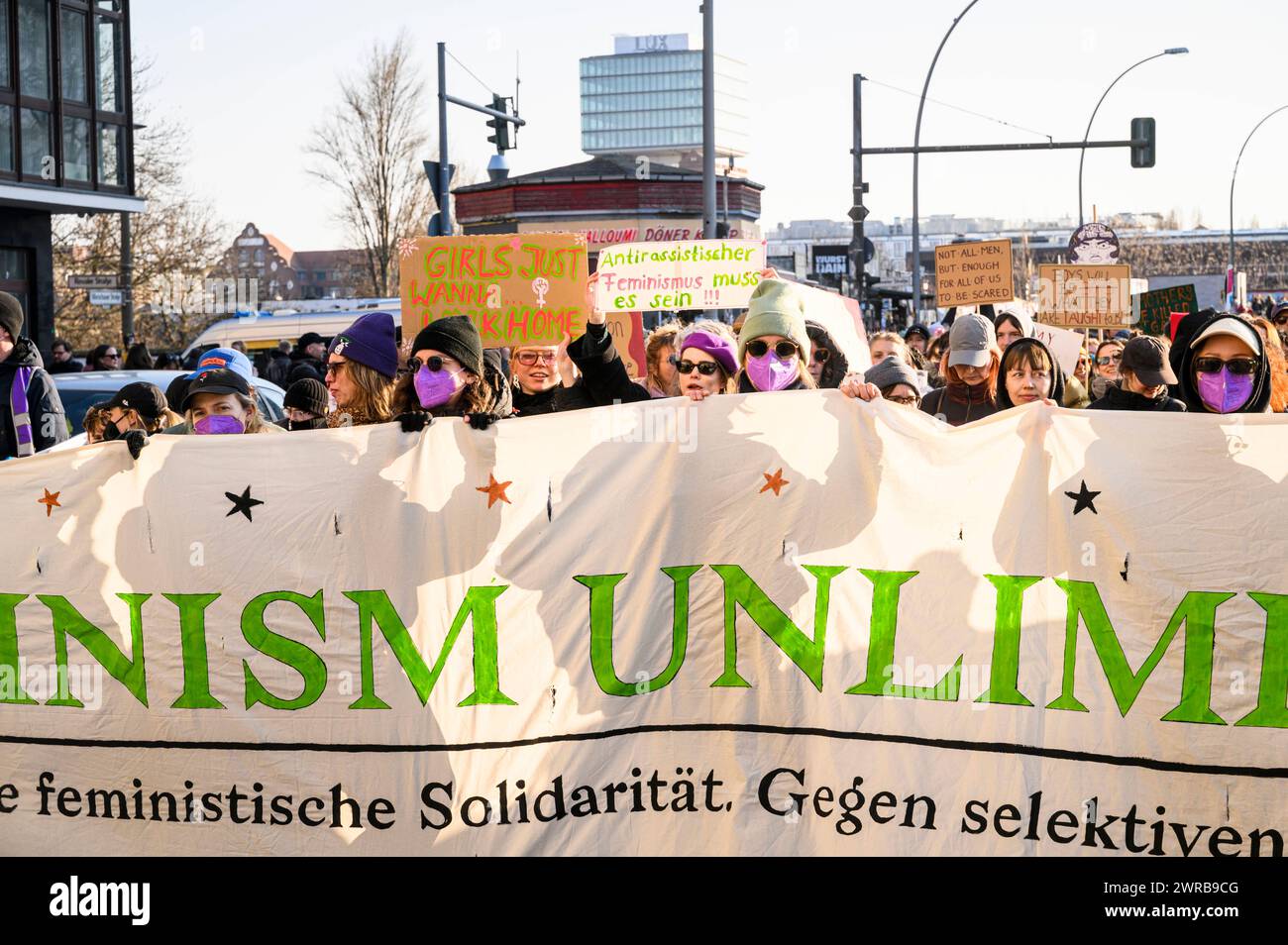 Feminism Unlimited Demo in Berlin Ca. 8500 Teilnehmer:innen haben sich ...
