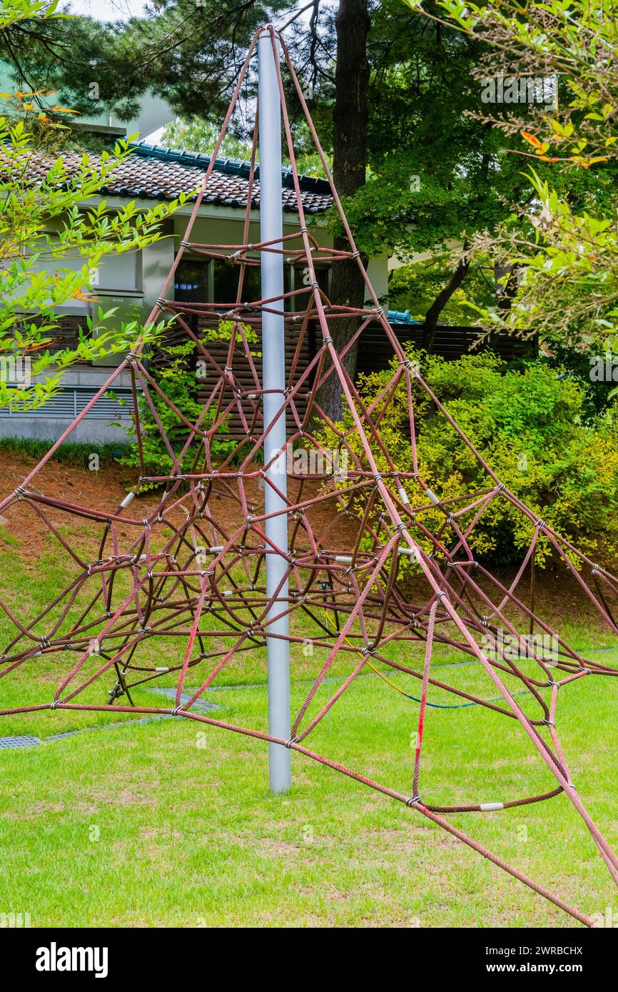 Rope pyramid hi-res stock photography and images - Alamy