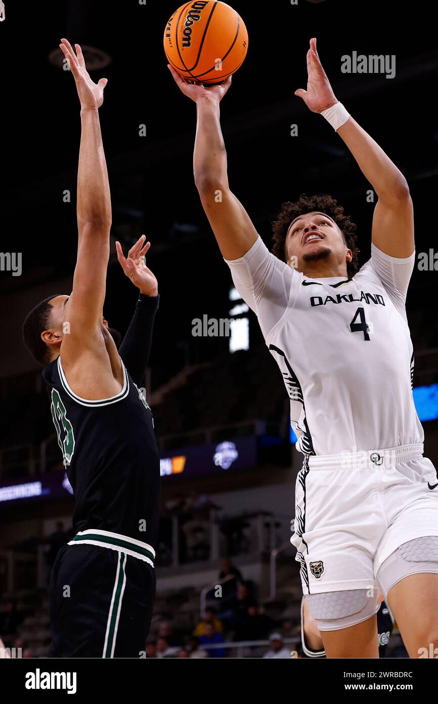INDIANAPOLIS, IN - MARCH 11: Oakland Golden Grizzlies forward Trey ...