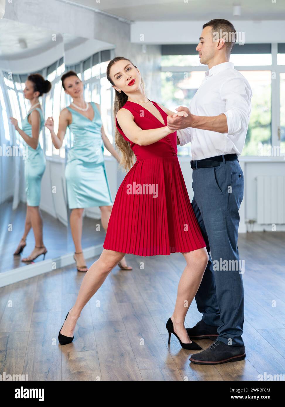 Graceful ballroom style hi-res stock photography and images - Alamy