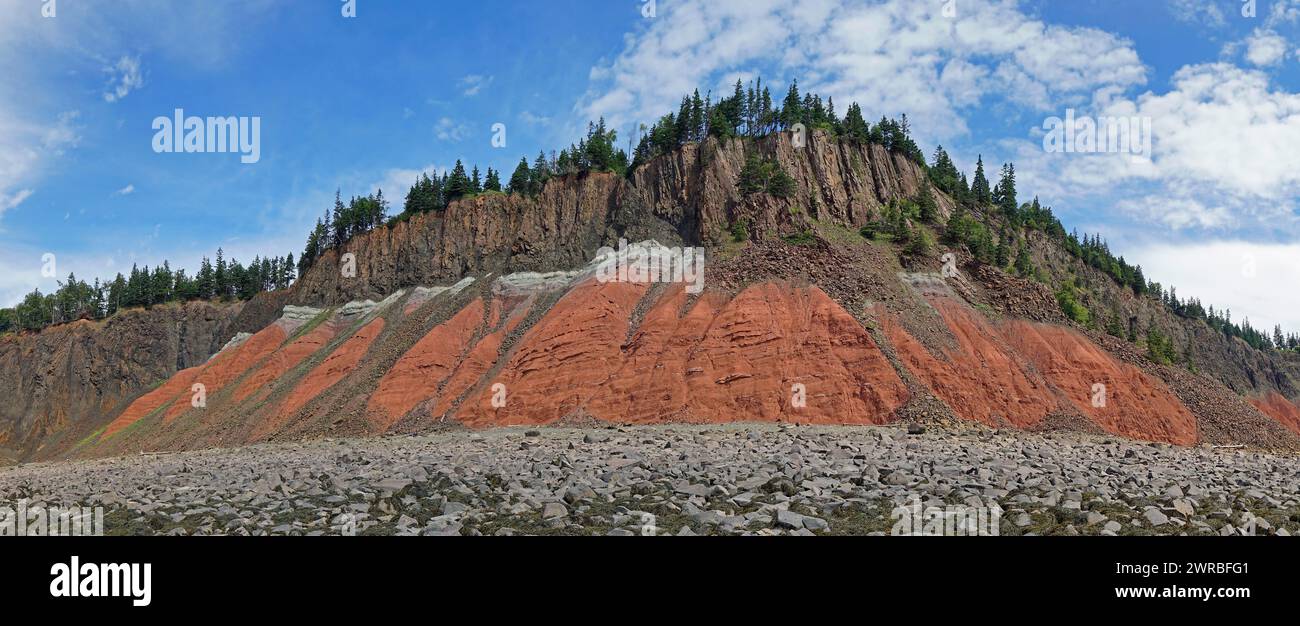 Cliffs, red sandstone, Five Islands Provincial Park, Fundy Bay, Nova ...