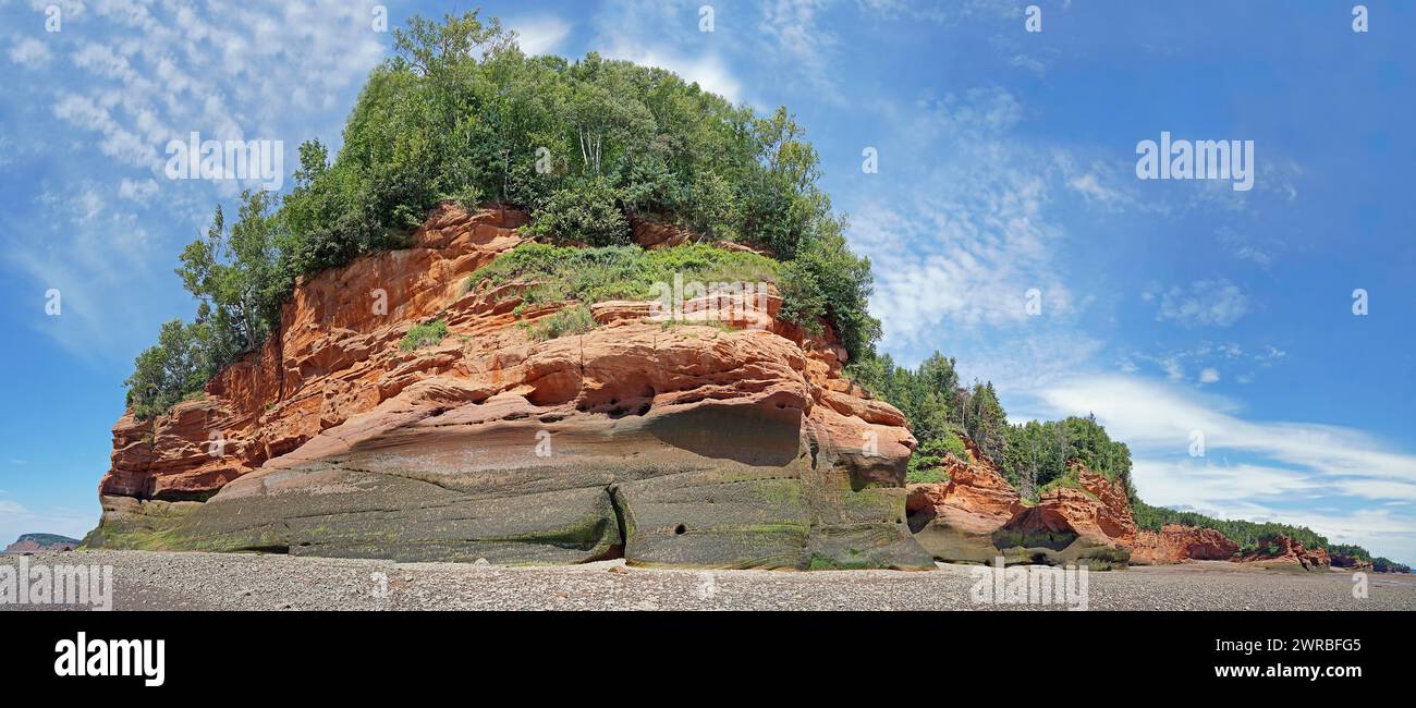Wooded cliffs, red sandstone, Five Islands Provincial Park, Fundy Bay ...