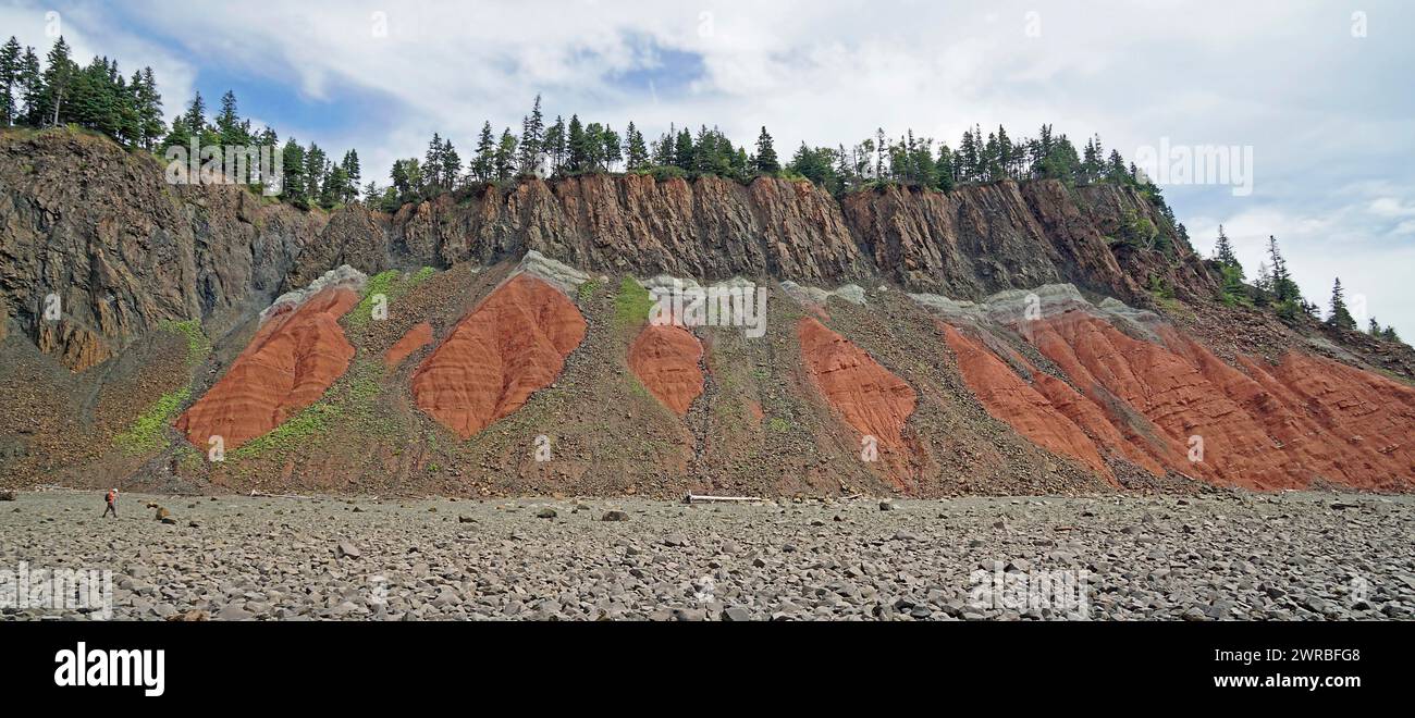 Cliffs, red sandstone, Five Islands Provincial Park, Fundy Bay, Nova ...