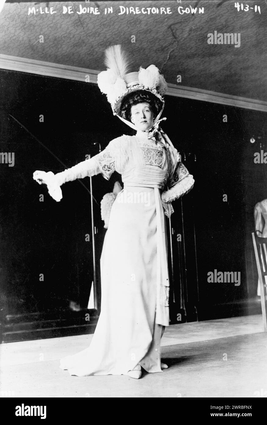 Directoire gown hi-res stock photography and images - Alamy