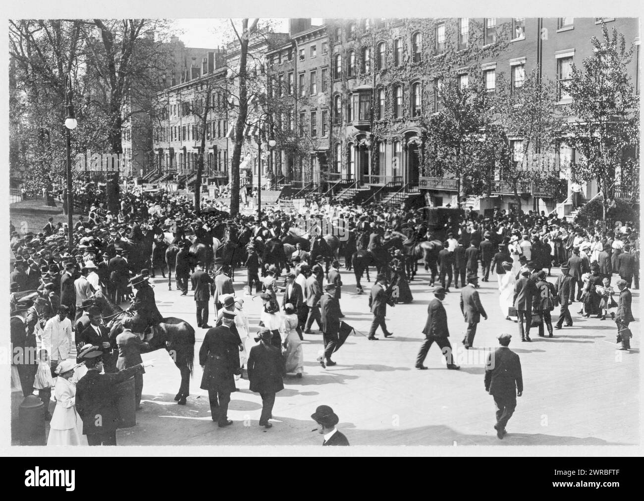 Womens suffrage parade hi-res stock photography and images - Alamy
