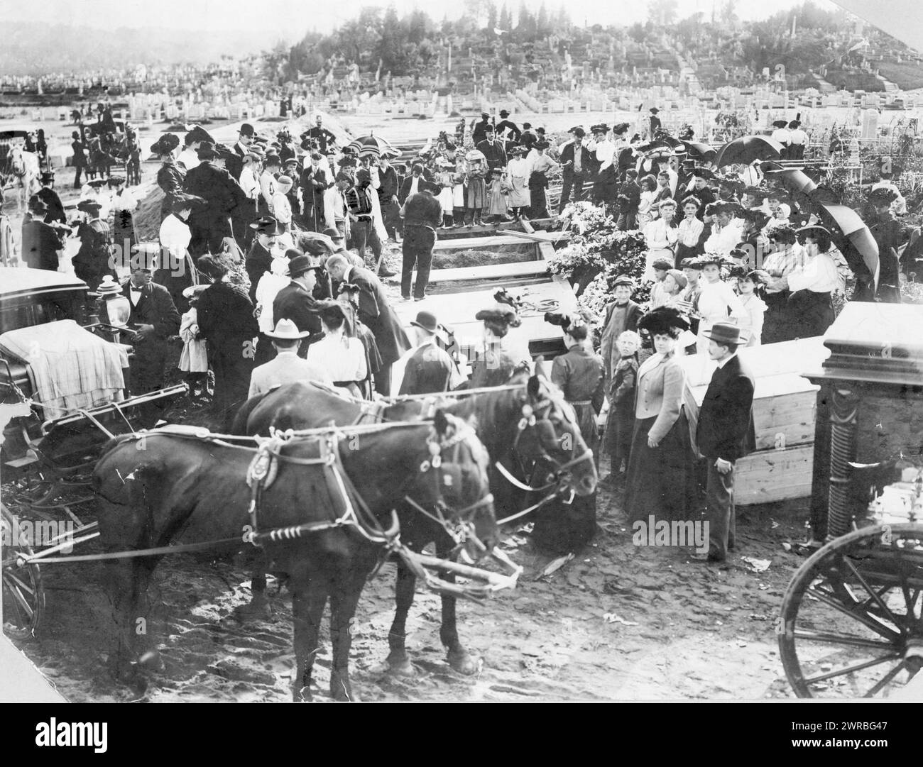 Cemetery north Black and White Stock Photos & Images - Alamy