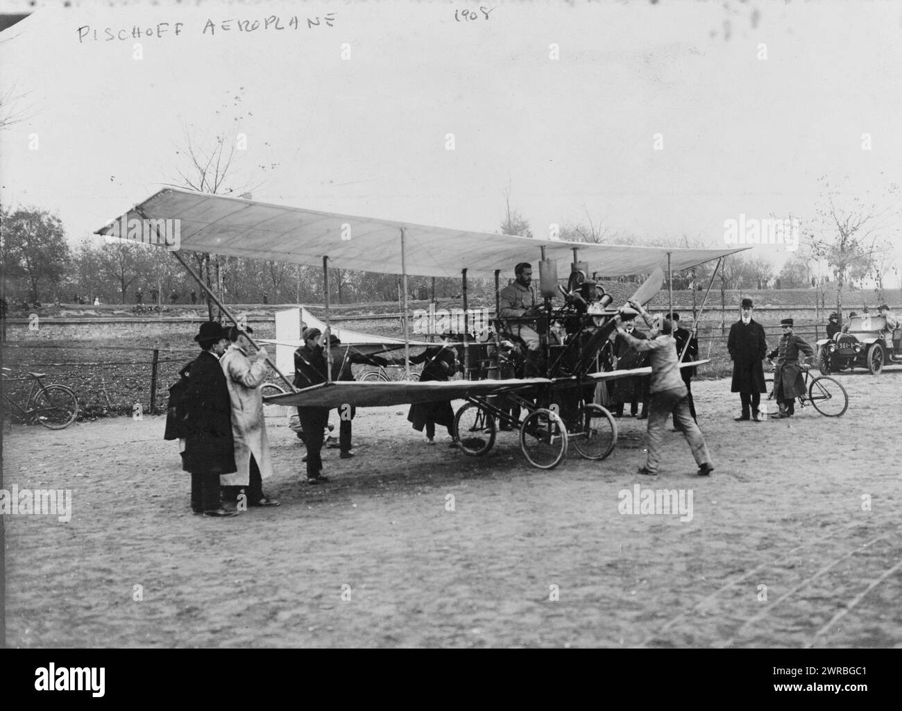 Airplane engine start Black and White Stock Photos & Images - Alamy