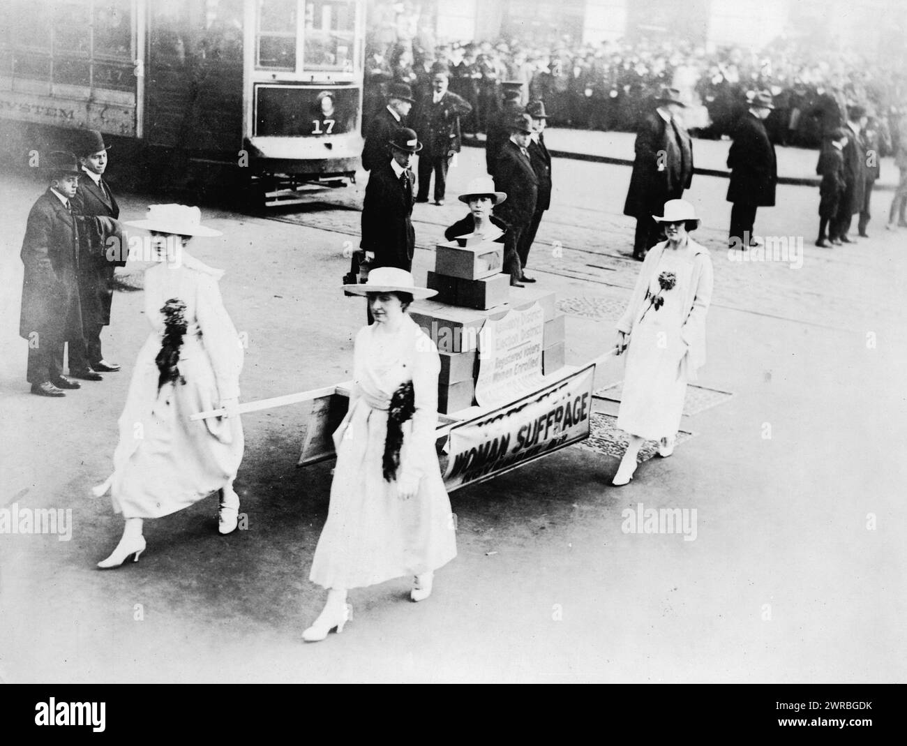 Womens suffrage parade hi-res stock photography and images - Alamy
