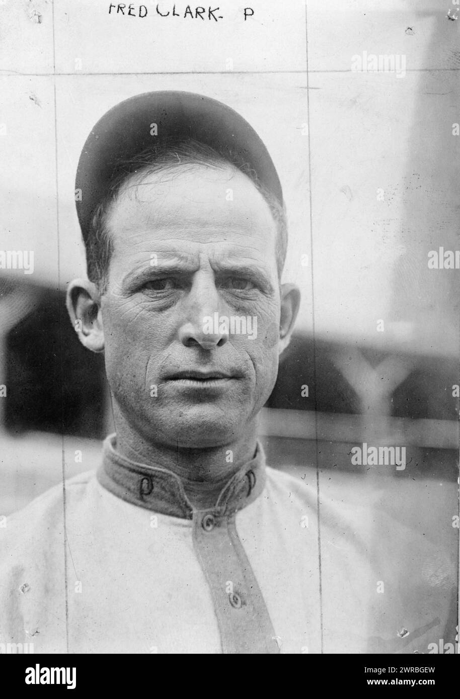 Pittsburgh pirates baseball cap Black and White Stock Photos & Images ...