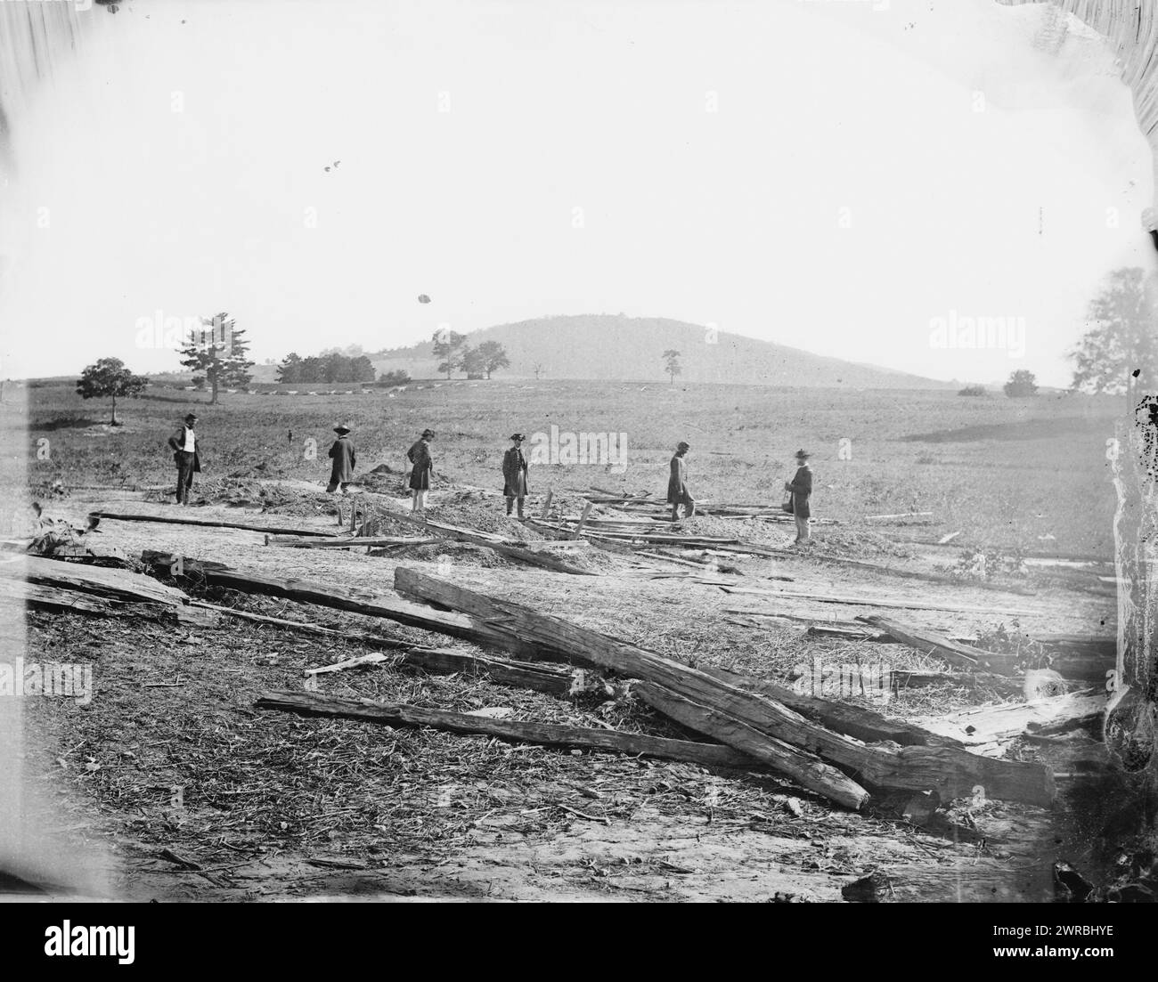 Battlefield cemeteries Black and White Stock Photos & Images - Alamy