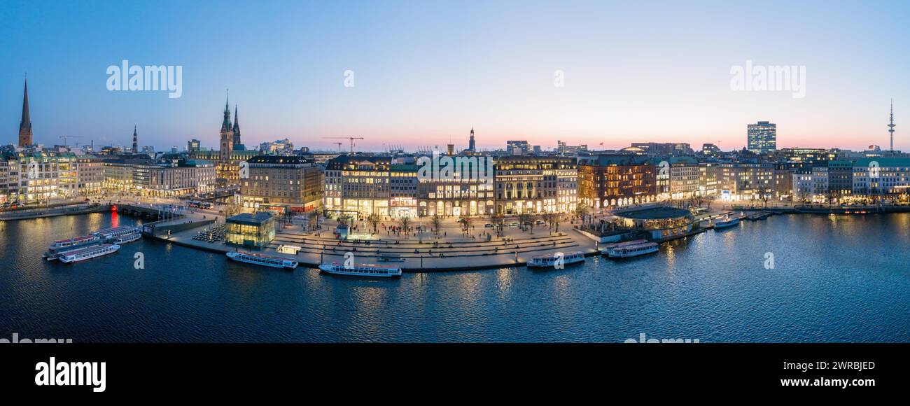 Aerial view as a panorama of the Jungfernstieg with Inner Alster Lake ...