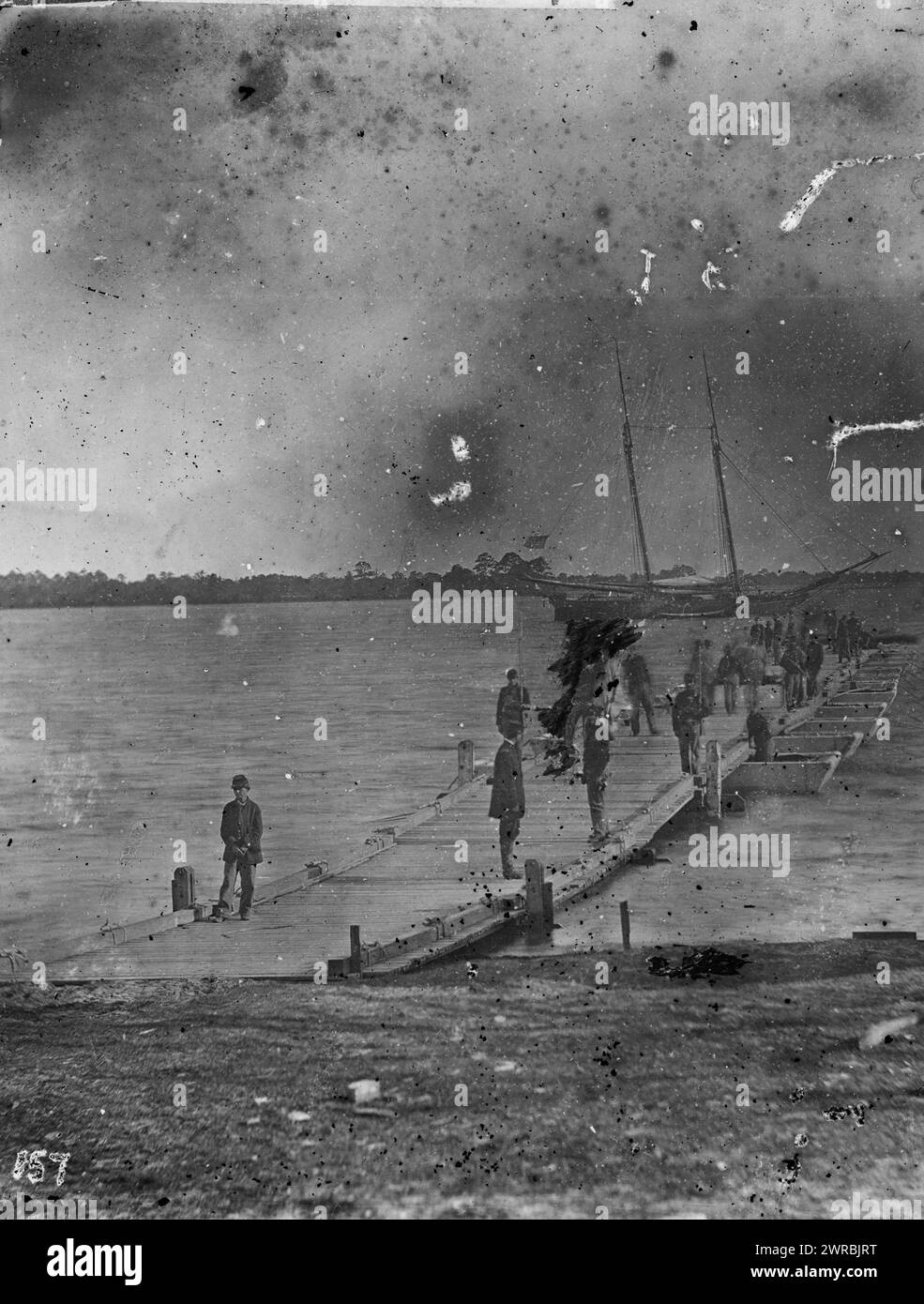 Erecting pontoon bridge across port royal river hi-res stock ...