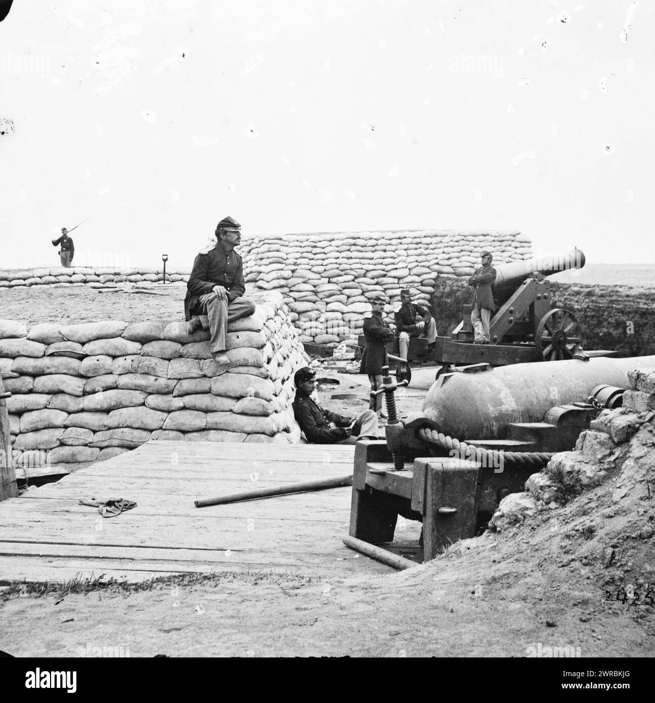 32 pdr Black and White Stock Photos & Images - Alamy