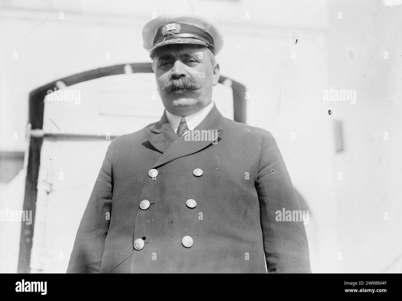 Capt roberts hi-res stock photography and images - Alamy