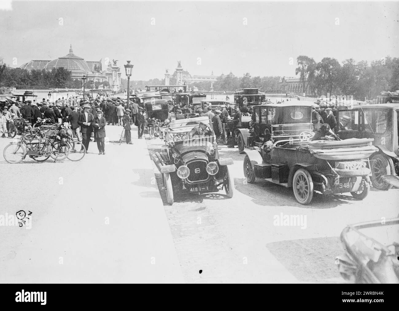 Autos requisitioned hi-res stock photography and images - Alamy